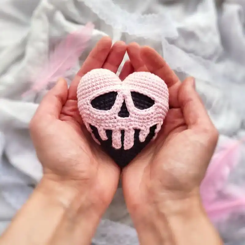 39 Crochet Valentine’s Day Gift Patterns To Show Your Love - Craft & Design