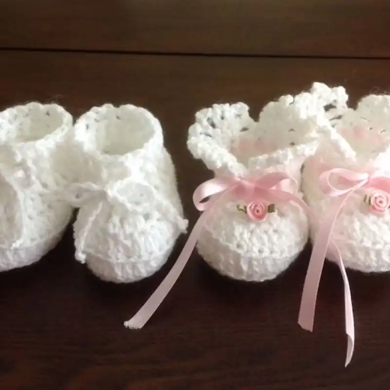 35 Brilliant Crochet Baby Bootie Patterns For Your Bundle Of Joy ...